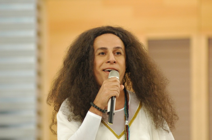 ROLANDO ESTA: SHOW DO TOM COMPLETA HOJE 6 ANOS